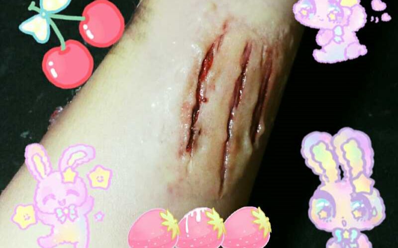 [特效化妆教程]三种方法化抓伤、手臂受伤妆[简单易学上手MAX]【慎入...