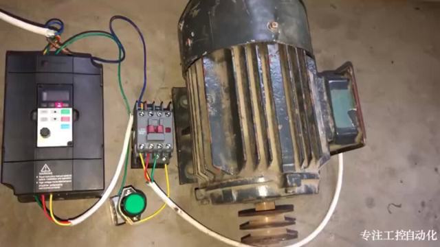 变频器控制电机:将电机直接投入到某固定频率的.