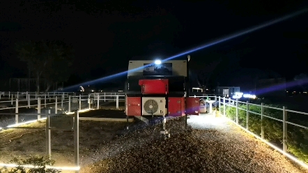 ...独立悬挂电动移车器外观:铝塑板+铝花纹板空调,冰箱,柴暖,燃气热水...