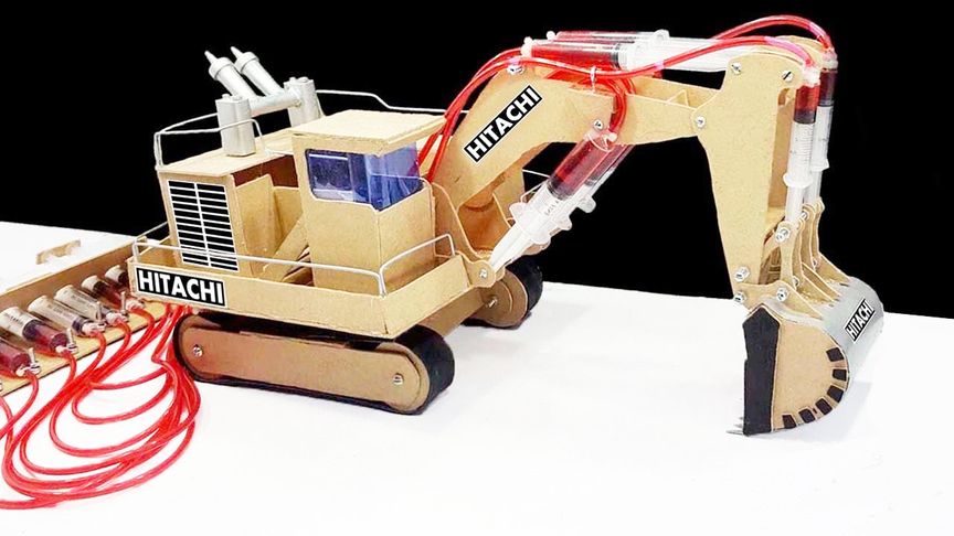 手工达人系列:利用针管做液压挖掘机,比一比谁能熟练操作