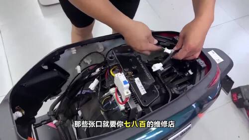 电动车换电瓶价格揭秘:几百到上千,你的钱花对了吗?