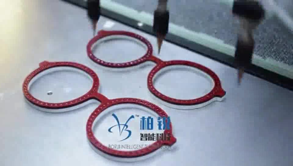 自动识别粘粘机,视觉定位点钻机。