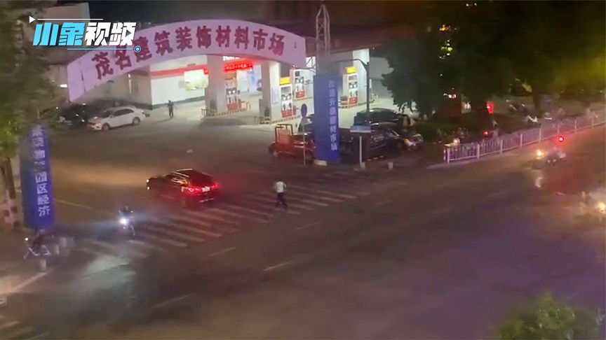 突发,广东茂名一男子酒驾逃逸,警察鸣枪追捕