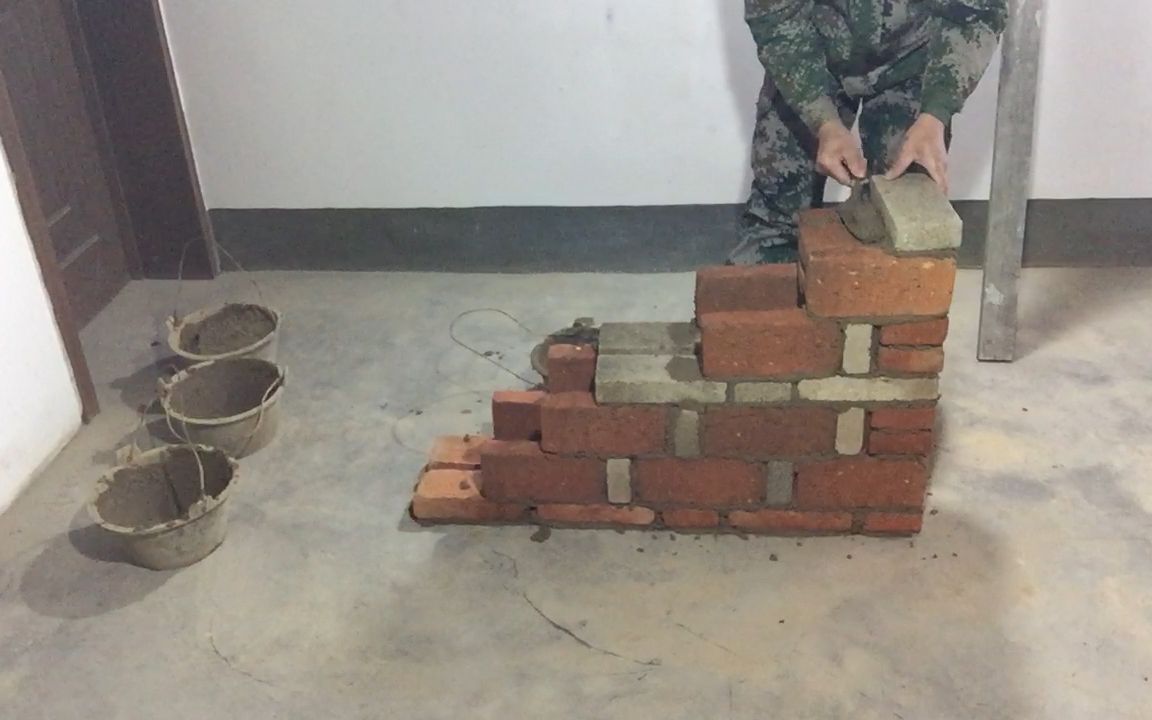 24空心斗墙,两斗一眠砌法,自建房空斗墙比实心墙要省工省料!