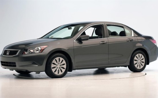 2008 本田 雅阁 正面20%偏置撞柱测试(驾驶侧) iihs