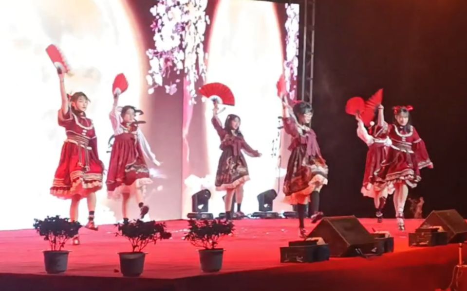 学校的迎春晚会(纪念用)