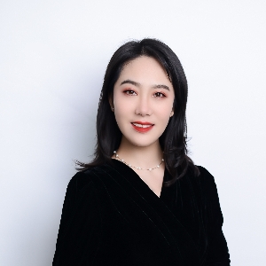 新疆公考Miss焦 