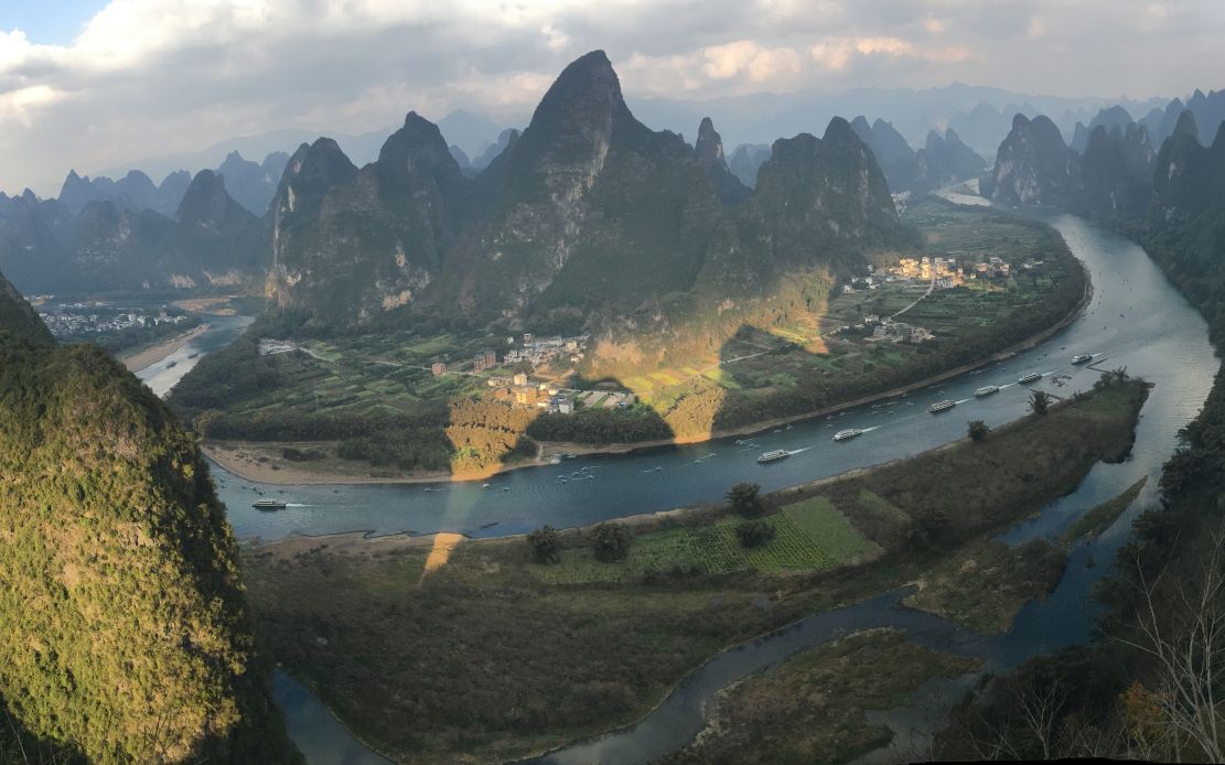 偶尔去附近航拍-感受桂林山水之美-漓江风景-相公山