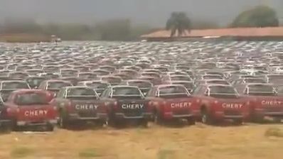 网友实拍委内瑞拉某地出现大量奇瑞汽车,还有奇瑞皮卡!