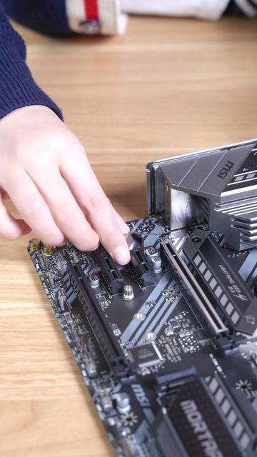 .b>电池有什么用处?兼谈BIOS!