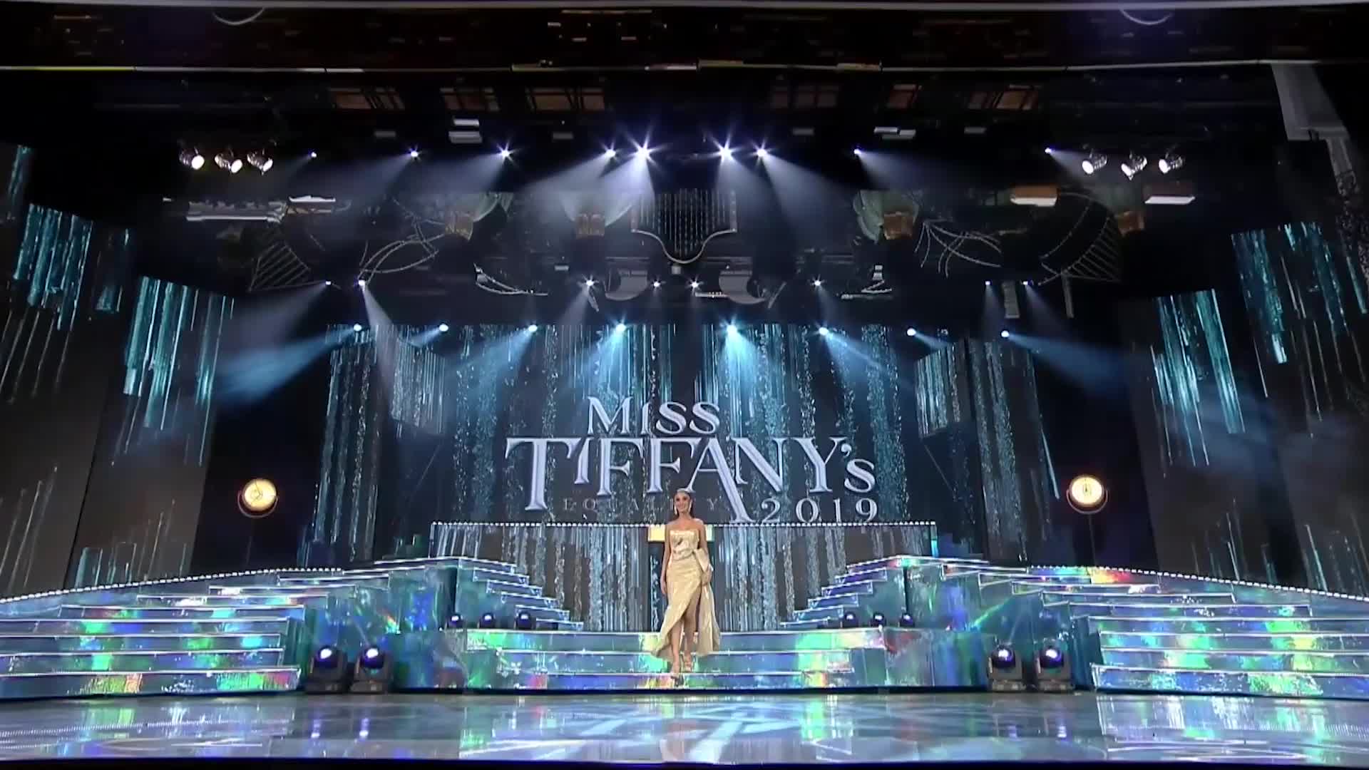 4K高清 一次性看完泰国12位顶级人妖,美到不敢眨眼!