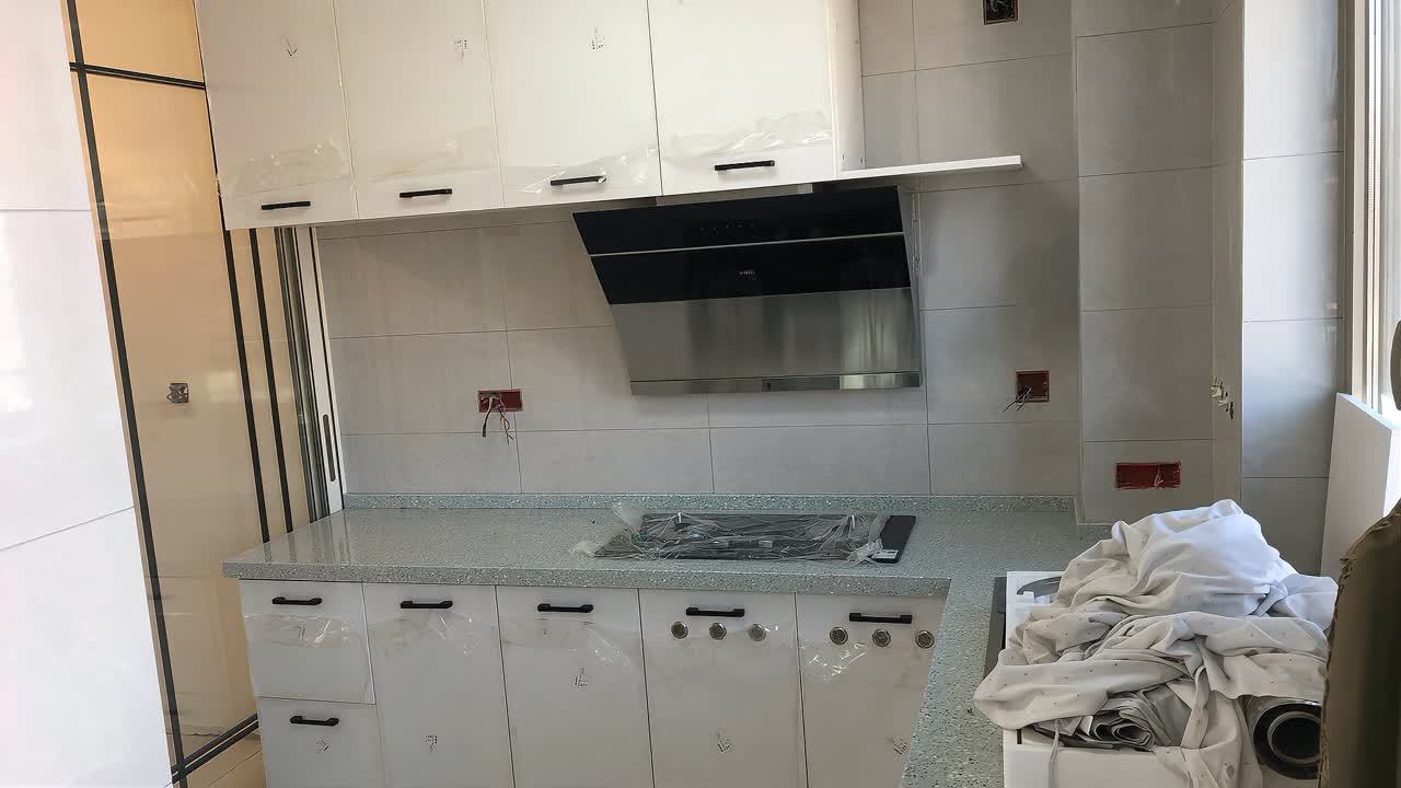 4800做的橱柜绿色的台面配白色门板,纯纯的反面教材