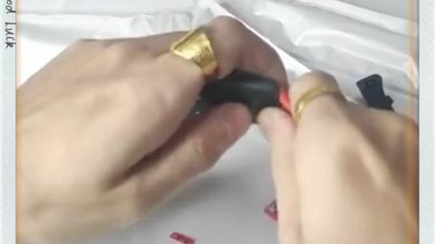 华为手环6表带安装视频
