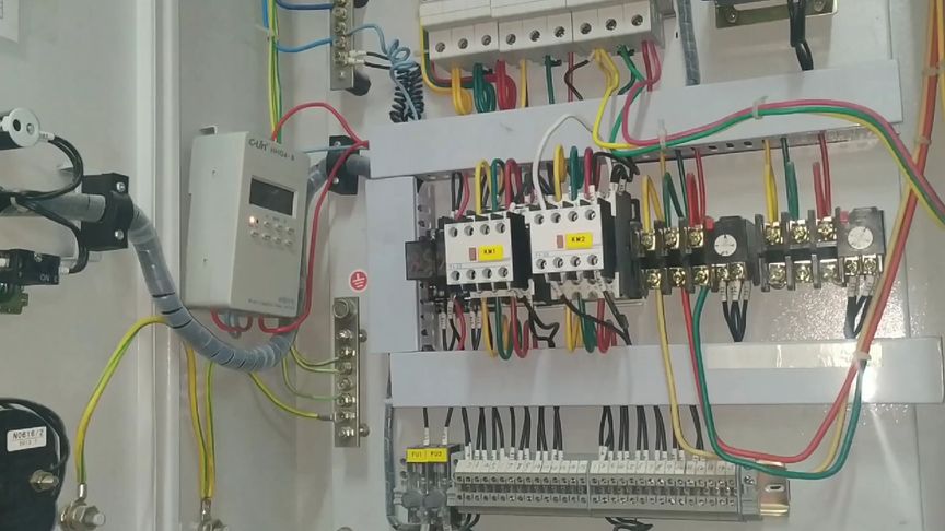 通过转换开关,接触器手动启动控制线路原理实物线路讲解