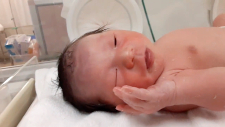 高龄二胎试管宝宝终于出生了、坚持+幸运。二胎开放一直想生育一个...