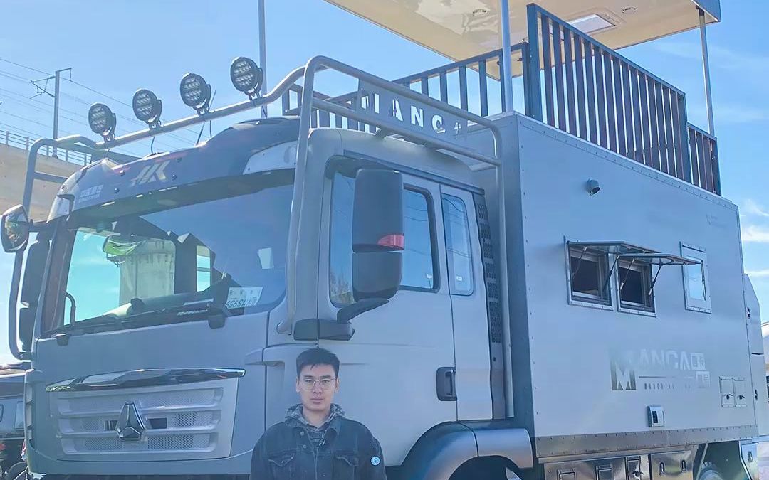 国货越野精品房车-由中国重汽汕德卡底盘改装,带二层超大观景阳台【...