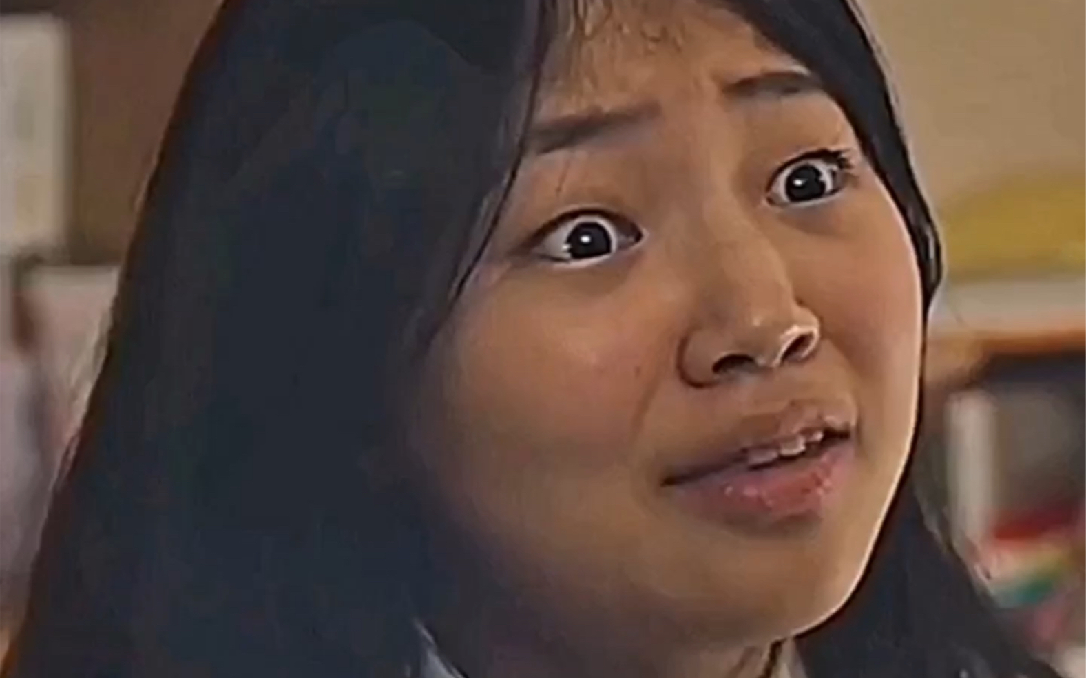 少女和男子做羞羞的事,被男子偷拍成了视频威胁,少女喝下了一整瓶...