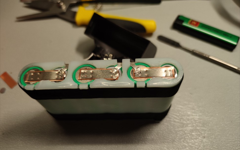 戴森V6电池换电芯 内阻和电压一致性是关键