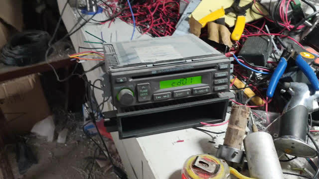 车载CD机接线其实非常简单,接好后就可以自己DIY音响