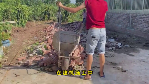 基础施工流程视频,浇筑一层素混凝土垫层,为底模板砌砖