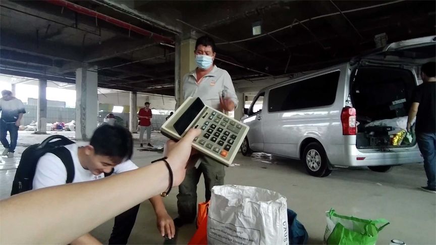 卡西欧曾经八十年代的计算器很有设计感