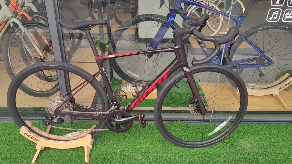 defy adv 2, 舒适的几何。#自行车 #骑车党必看的公路车推荐 #爱上公路...