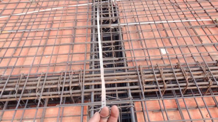 和同事拿尺子量算混凝土方量,开玩笑说三天也打不完,太夸张了