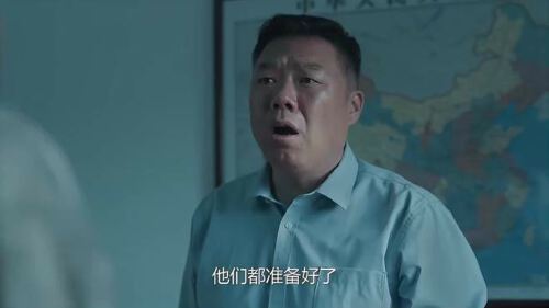 山花烂漫学生被困,张桂梅怒斥县长打官腔!真实记录教育困境