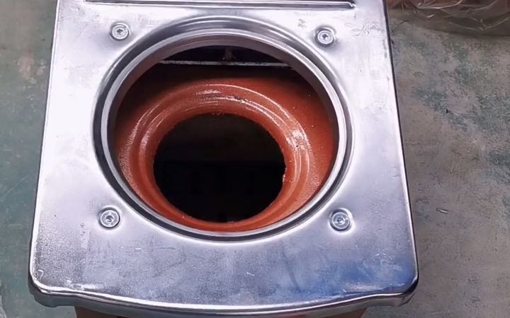 家用小型煤柴两用采暖炉,可以接暖气片和地暖