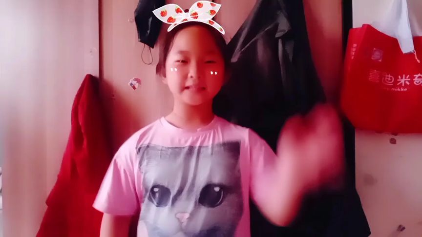 今天老师留的作业-表演古诗