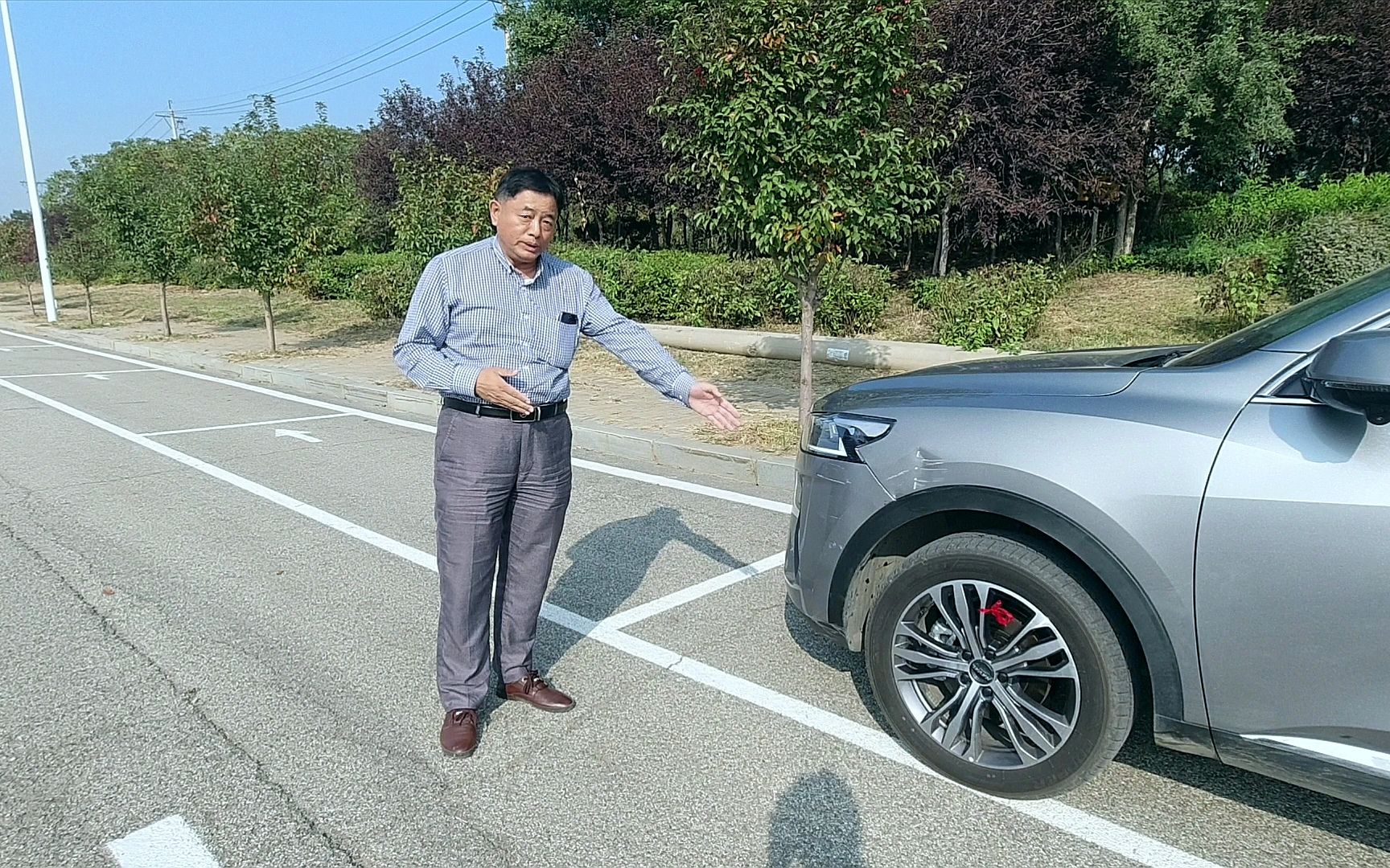 SUV车型,怎样判断车外间距及轮迹压点?新手这样过渡