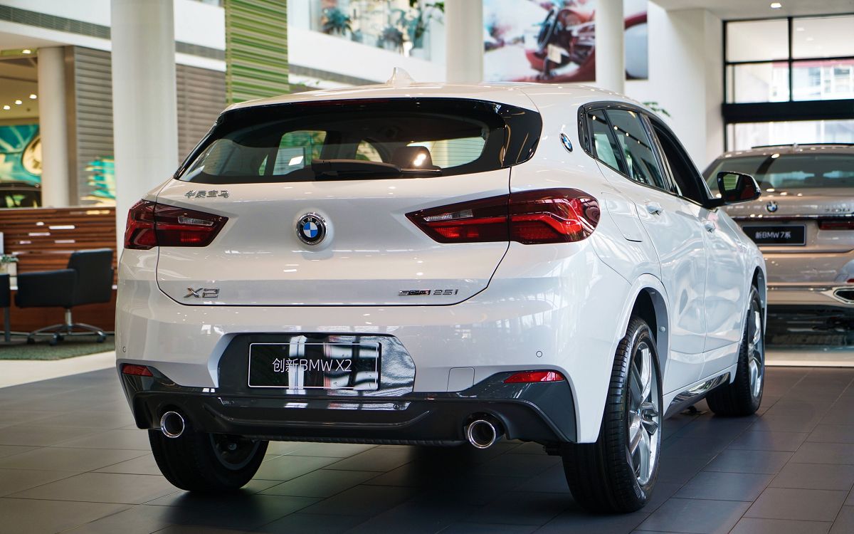 宝马前驱车的窘境:只能靠大幅降价抢市场