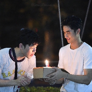 马路上捡到钱的某qi 