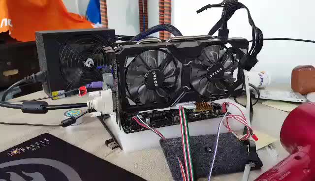 索泰显卡开机风扇转一下不转 视频解释