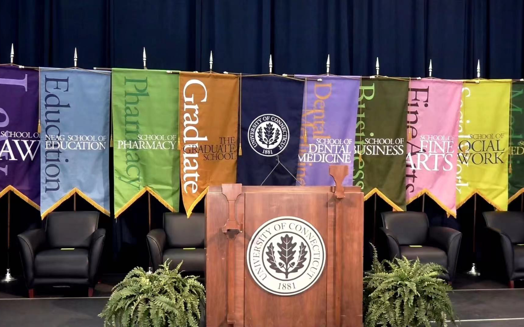 University of Connecticut 2021届学生虚拟毕业典礼和学位授予仪式