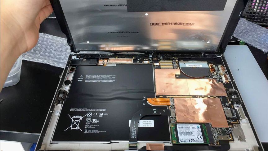 微软Surface平板电脑维修拆解