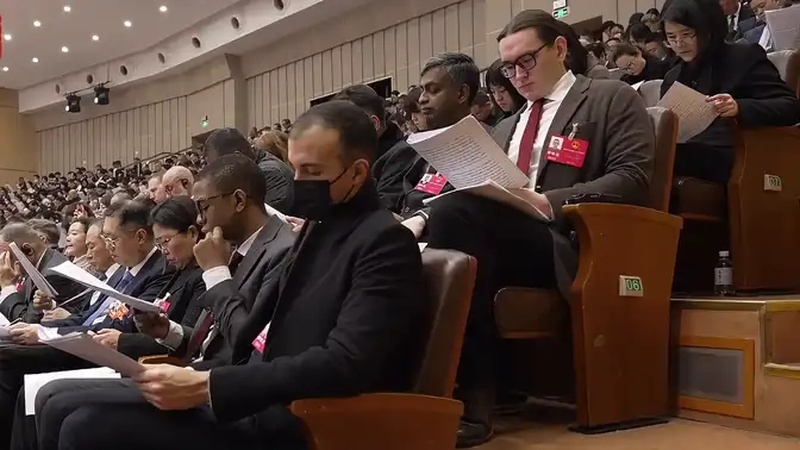 列席与出席的区别及各自定义解析