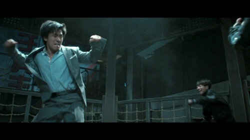 影视:这小伙太牛了,一个人对战数人却处于上风