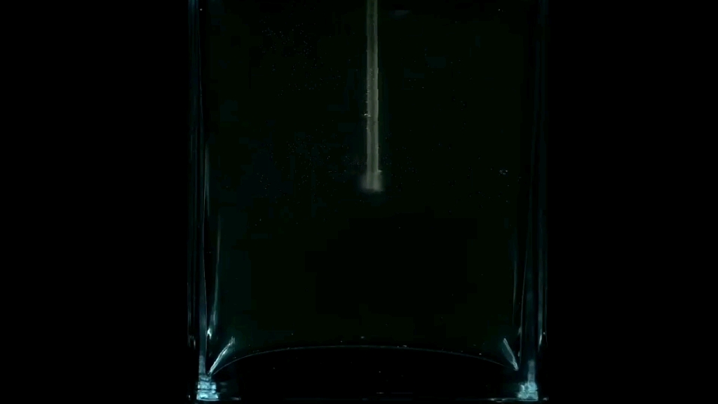 水结冰全过程,神奇的热冰现象