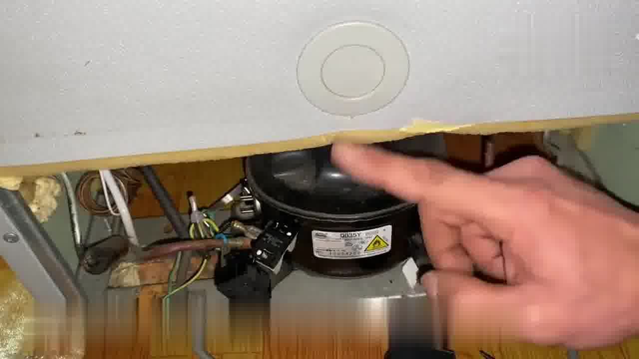 美菱雅典娜冰箱主板灯闪8下《12月03号￥!我,去啊!不是吧?就又不行...