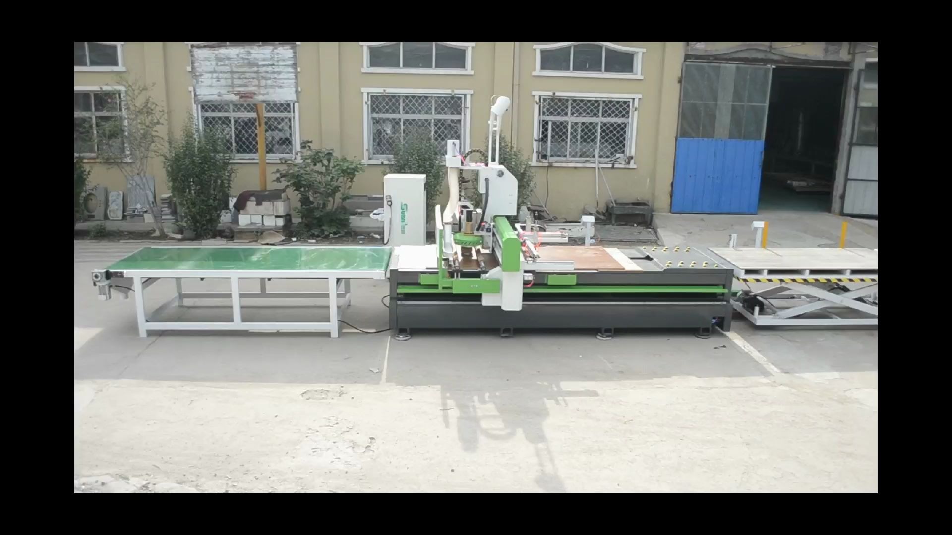 全自动板式家具生产线 自动换刀木工开料机自动上料下料加工中心