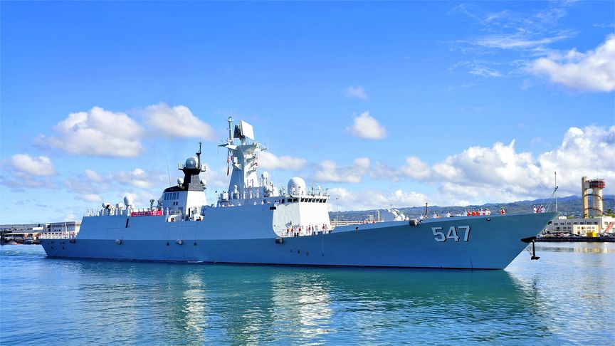 凤凰军机处︱救同胞不怕死!也门撤侨只有英雄的中国军舰敢进港!