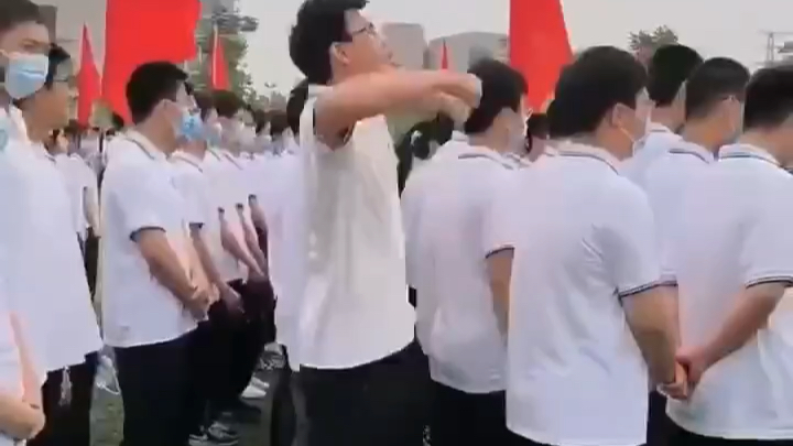 震惊!一高一学生竟如此激情