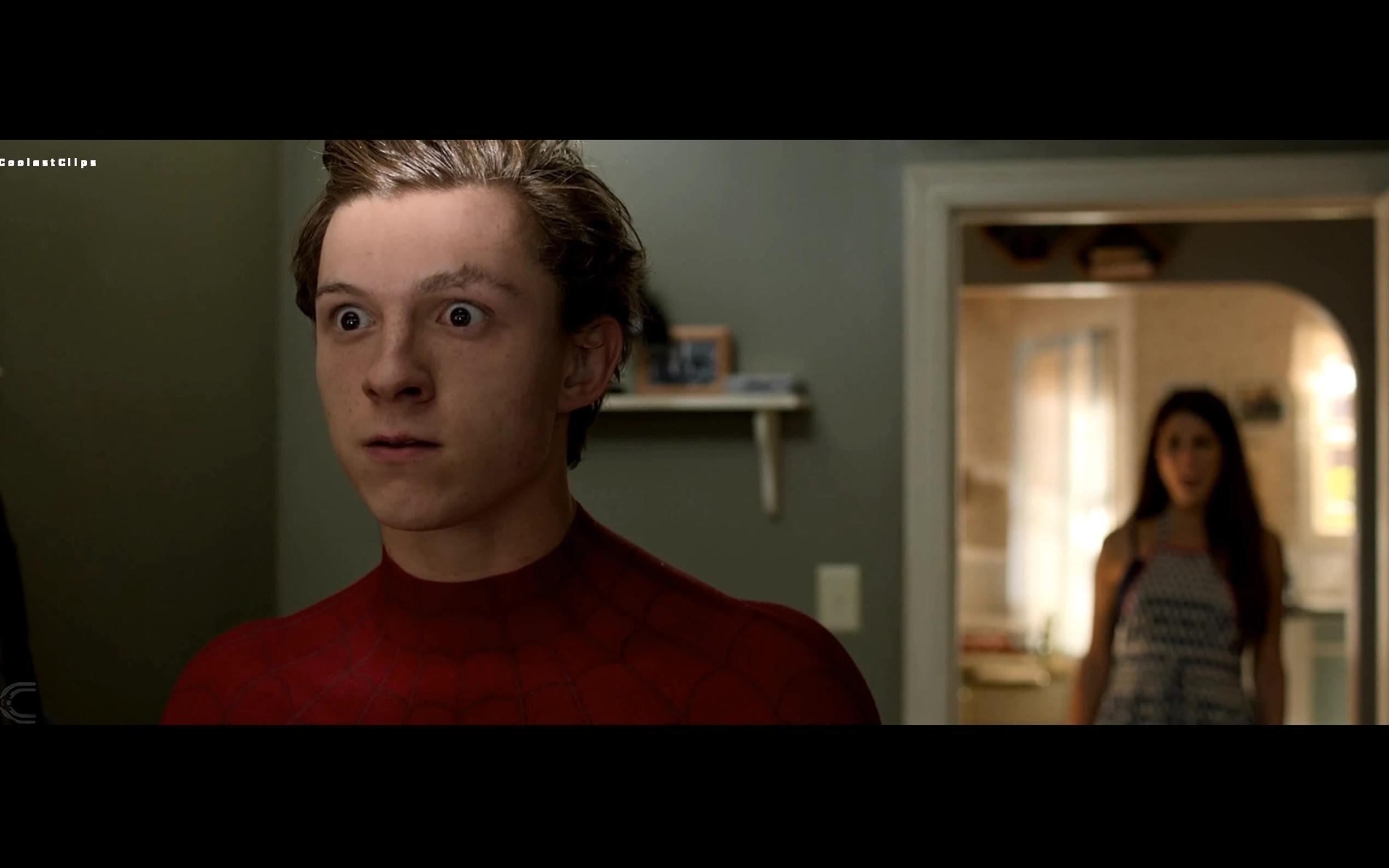 【搬运】 《蜘蛛侠:英雄归来》片尾,小蜘蛛被梅阿姨发现身份!