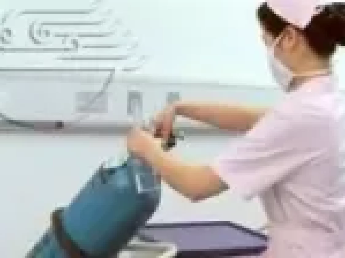 氧气筒给氧鼻导管给氧.wmv