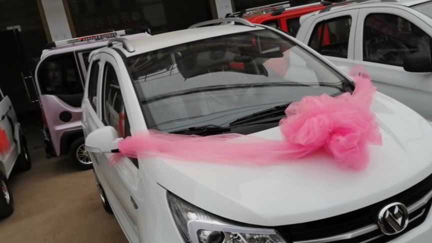 家用低速四轮电动車,不要驾驶证,是家庭理想的交通工具。