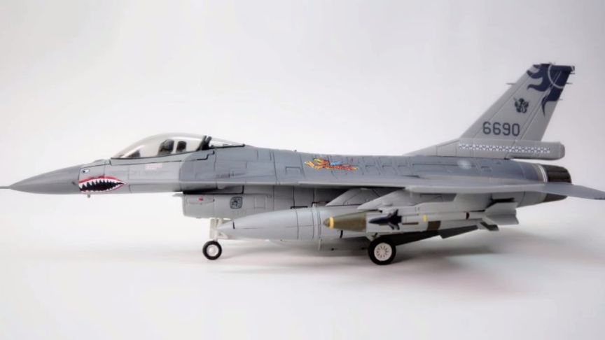F16战机模型赏析 高手制作 逼真还原 不可错过