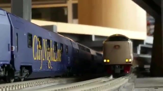 这样的火车轨道模型,我一个月工资都买不起!