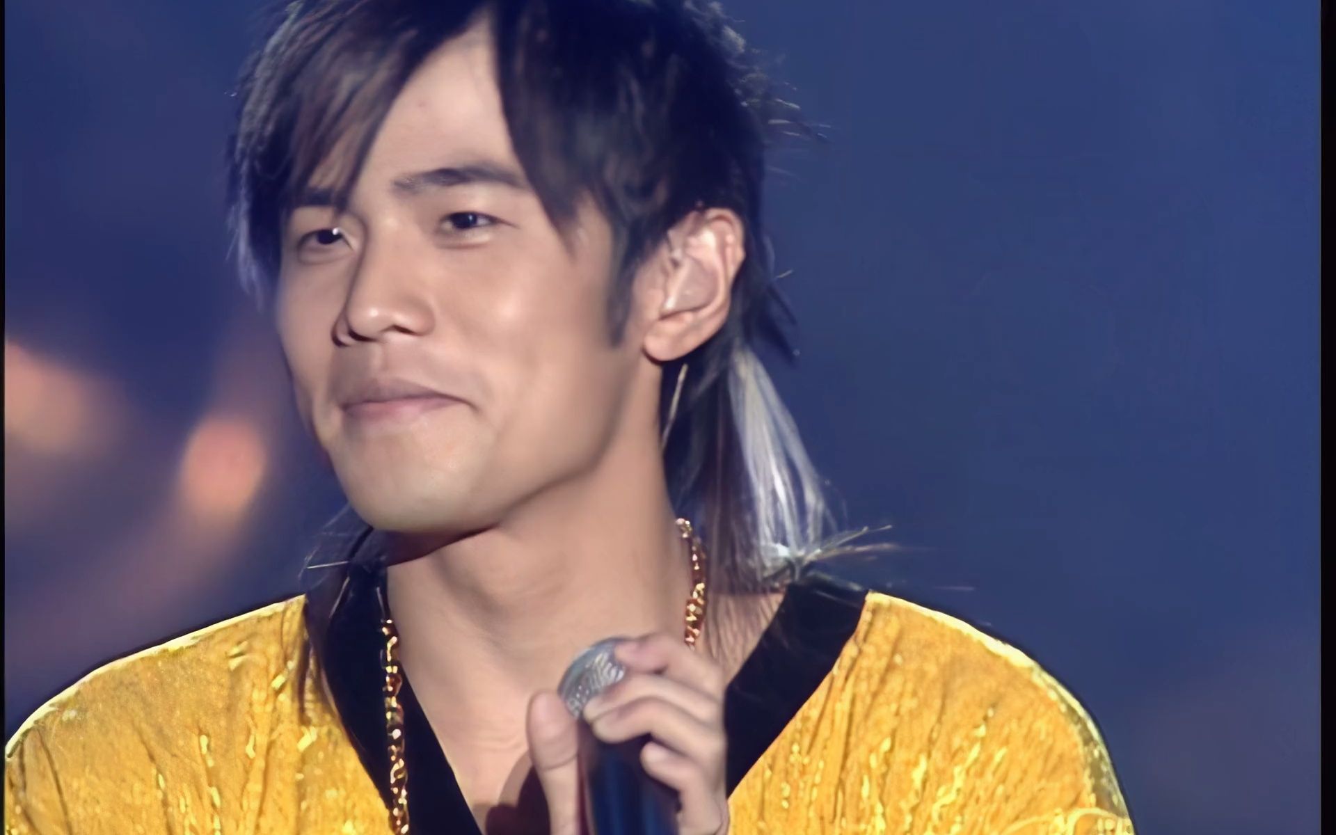 08.周杰伦-龙卷风 无与伦比 2004年演唱会!