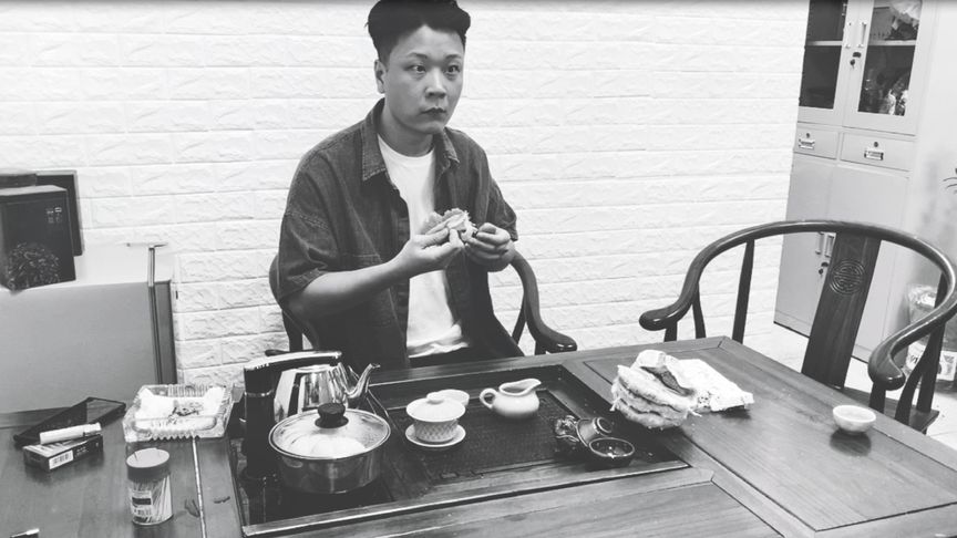 一名广东客家男子被狗“咬”后,出现如下症状!